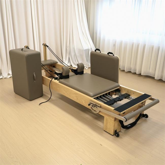 Customized High-standard Studio Commercial Pilates Equipment, Wooden Reformer, Foldable Portable Pilates Reformer.