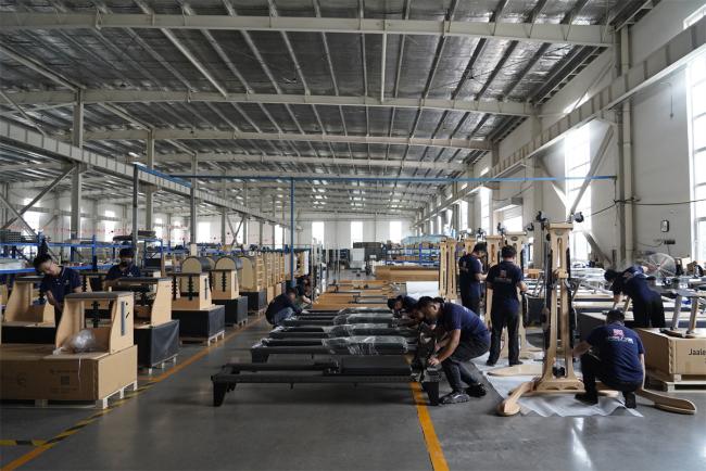 Customized High-standard Studio Commercial Pilates Equipment, Wooden Reformer, Foldable Portable Pilates Reformer.