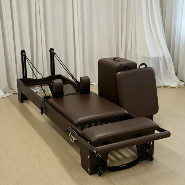High Quality Durable Wood Aluminium Pilates Core Bed Newly Launched Fitness Equipment for Gym Body Use Comes Maple Box Packaging