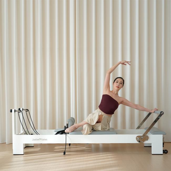 Commercial Gym Fitness Sets Studio Yoga Training Classic Pilates Reformer Oak Wood Pilates Reformer
