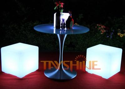 Cina I tavolini da salotto di plastica unici del PE, Tabella dei bistrot del LED e sedie per godono di e si rilassano in vendita