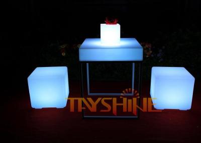 Cina Il cocktail accende ricarica di colore della Tabella di Antivari la multi, lo sgabello da bar del LED e l'insieme della Tabella in vendita