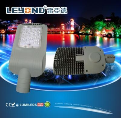Cina illuminazione di via di 30 40 50 60 80 100 120 150W LED 160-170 Lm/W 120-130 Lm/W in vendita