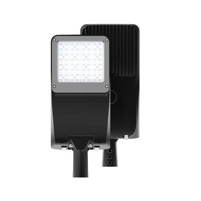 Cina L'illuminazione di via di alta efficienza LED 160lm/w 80-150w ha temperato la copertura di vetro IP66 IK10 in vendita