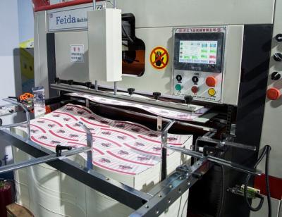 China Professional Automatic Die Cutting Machine FD970 * 640 For Lunch Box / Take Away Box for sale