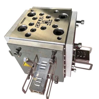 1 Cavity PVC UPVC Profile Extruder Machine Mould with Electroplating Polishing
