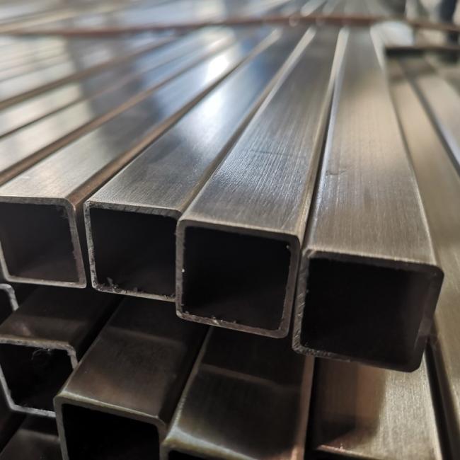 40x40mm brushed stainless steel square tube hollow section and end view