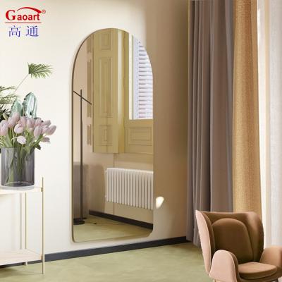 Cina Bevel Edge Glass Mirror for Bathroom and Dressing Room in Modern Hotel Design in vendita