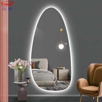 Cina Decorazione personalizzata a LED per il bagno Specchio di design moderno Stile illuminato portatile in vendita