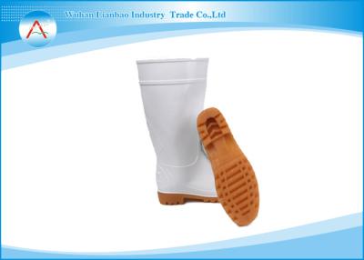 Cina Stivali di pioggia resistenti agli acidi e a prova di alcali su ordinazione del PVC di bianco antiscorrimento in vendita
