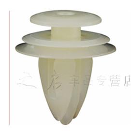 Cina Clip di plastica automobilistiche interne delle parti di riparazione dell'automobile di paraurti del corpo in vendita