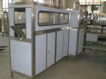 中国 150B/H 5ガロン水充填機、自動液体の充填機 販売のため