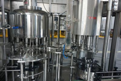 Cina Tipo rotatorio sistema di riempimento dell'olio/macchina ad alta velocità dell'olio d'oliva automaticamente in vendita