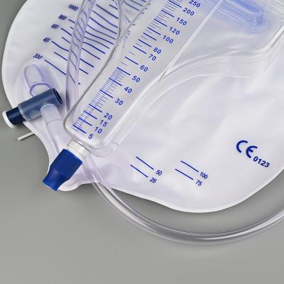 중국 Supplier medical disposable urine drainage bag 2000ml + 500ml customization urine collection bags disposable 판매용
