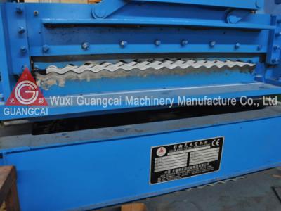 China Rollo acanalado del panel del tejado de 0.4m m - de 0.8m m que forma la máquina/que curva la maquinaria en venta