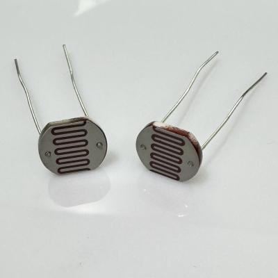 Chine Résistant dépendant de la lumière de 12 mm Photoresistor GM12528 10-20K 12516 12537 12539 Pour le contrôle photoélectrique à vendre