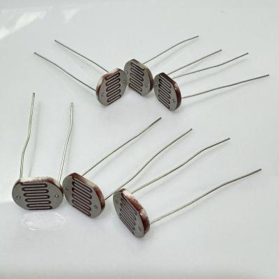 Chine Résistant dépendant de la lumière de 12 mm Photoresistor GM12528 10-20K 12516 12537 12539 Pour le contrôle photoélectrique à vendre