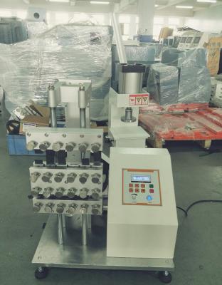China Exemplar-Ermüdungs-Gummiprüfmaschine für Dummkopf-geformtes Exemplar ASTM D4482 zu verkaufen