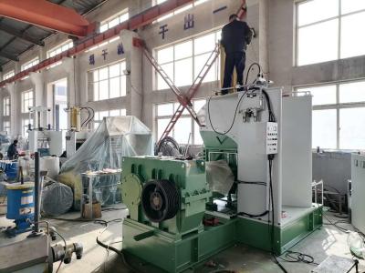 China Kneter der Streuungs-150L/interner Banbury-Mischer mit 2 Wing Tangential Rotor zu verkaufen