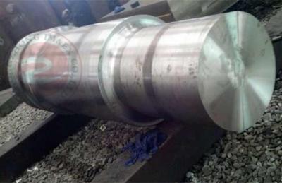 Cina Pezzo fucinato variabile dell'asse di ingranaggio di velocità dell'acciaio legato e del acciaio al carbonio in vendita