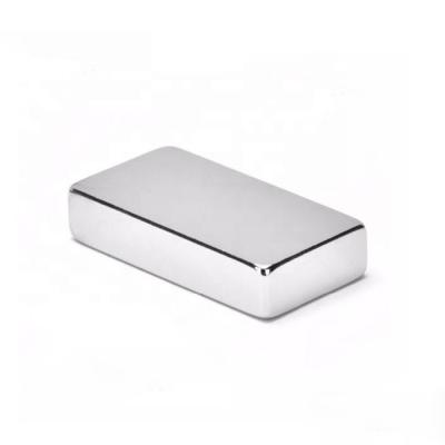 Cina 80C-220C Temperature resistenti N52 40x20x10 Magnete al neodimio con rivestimento al nichel in vendita