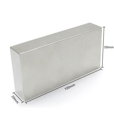 Cina 100x50x20 mm Magnete a terre rare con servizio di taglio Magnete NdFeB rettangolare diretto in vendita