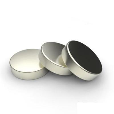 Cina Magnete rotondo Ndfeb a disco di magnete di neodimio personalizzato con tolleranza ± 1% in vendita