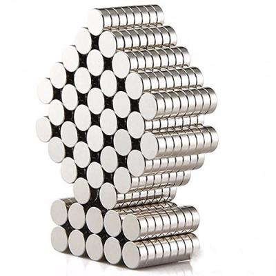 Cina ± 0,05 mm Tolleranza N35 Magnete al neodimio Perfetto per la fabbricazione di bottoni per borse da mano in vendita