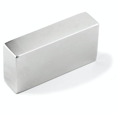 Cina 15-20 giorni Tempo di consegna Magnete Neodimio gigante N52 blocco personalizzato 100x50x20mm ± 1% Tolleranza in vendita