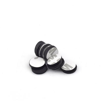 Cina Artigianato DIY Logo personalizzato multifunzionale Dia20 Magnete di gomma rotonda da 2 mm con adesivo in vendita