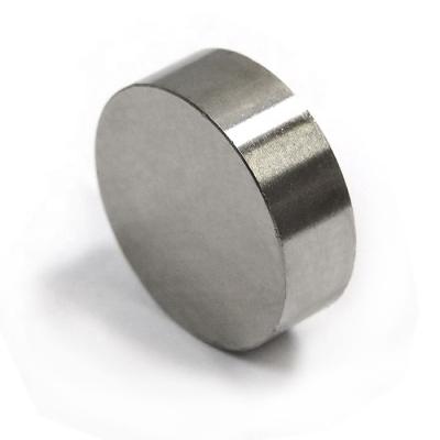 Cina 7.4g/cm3 Densità Terra rara Magnete a cilindro rotondo in AlNiCo permanente per pulsante del cavo in vendita