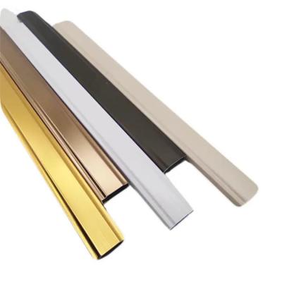 Cina Tutti gli scenari UV Proof Usato fuori Georgian Bar Fiore Per Profilo di alluminio Finestre scorrevoli 300m/ctn in vendita