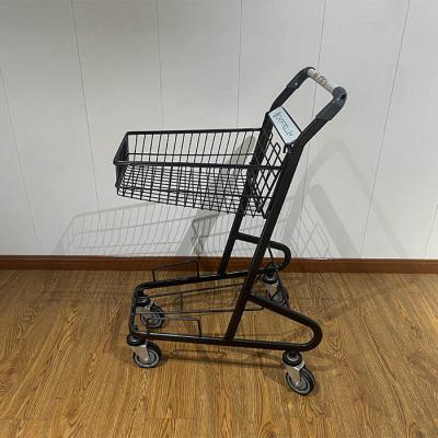 Cina Carrello di basket a doppio strato di supermercato leggero Carrello di metallo con ruote in pu da 4 pollici in vendita