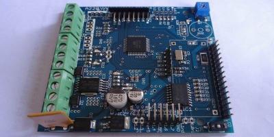 中国 LED/LCD TV 二重味方された PCB 板メイン ボードの自在継手のによ穴 販売のため