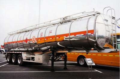 Cina Acciaio inossidabile Q235 50000 litri del serbatoio di combustibile di rimorchio dei semi per il trasporto dell'acqua/diesel/combustibile in vendita