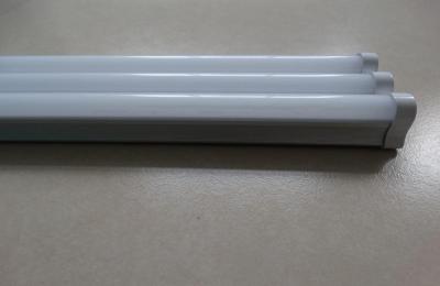 Cina Il rendimento elevato ha glassato 0.6m T5 tubo principale 9 watt 130lm/w sostituisce la lampada fluorescente in vendita