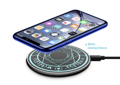 China Almofada de carregamento sem fio mágica da disposição 5W 7.5W 10W QI à venda
