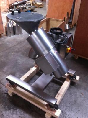 Κίνα 100kg/H ξεράνετε τον υγρό κόκκο τύπων κατασκευάζοντας τη μηχανή για τη βιομηχανία φαρμάκων προς πώληση