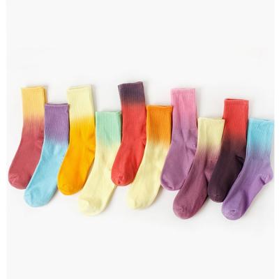 China Unisex Custom Embroidery Logo Sport Athletic Cotton Crew Tie Dye Socks Needle Detection Yes for sale