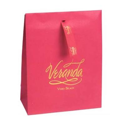 China Logotipo feito sob encomenda sacos de papel vermelhos impressos do presente para o presente de compra, cosmético, jóia que empacota com punhos à venda