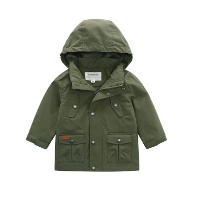 Cina I ragazzi dei bambini del boutique tosano per outwear il cappotto all'aperto impermeabile del modello di verde dell'esercito di progettazione più tardo dell'autunno solido della primavera in vendita