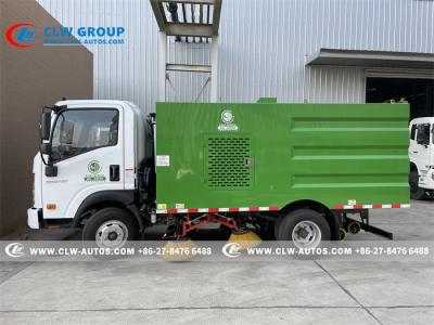 Chine Camion de balayeuse de route de bateau-citerne de la poussière du bateau-citerne 4000L de l'eau de Sinotruk Howo 1500L à vendre