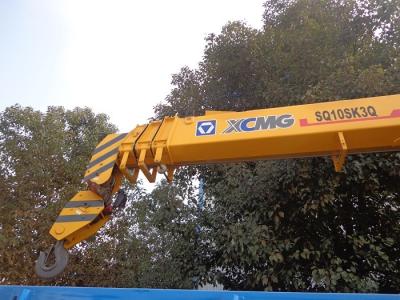 Cina gru telescopica montata DropsideTruck 10T con il braccio diritto idraulico in vendita