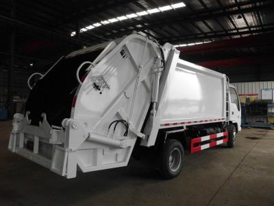 중국 120hp는 장전기 쓰레기 수거차, 5m3 Isuzu 600P 5cbm 패물 쓰레기 압축 분쇄기 낭비 트럭을 역행시킵니다 판매용
