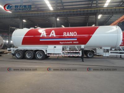 Chine le camion de réservoir de propane liquide de 30.5mt 61cbm avec 12 PAIRES 12R22.5 fatiguent à vendre