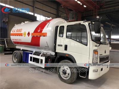중국 분배기와 HOWO 4X2 LHD 15000 리터당 LPG 휘발유 트럭 판매용