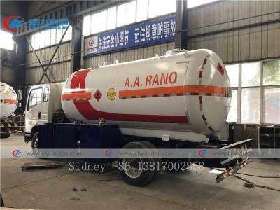 중국 분배기와 HOWO 4X2 LHD 15000 리터당 LPG 휘발유 트럭 판매용