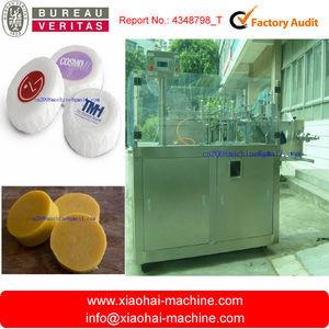 Cina 3 in 1 impacchettatrice automatica piena del sapone della piega (etichetta del film, dell'involucro, del bastone della forma) in vendita