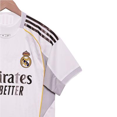 Cina Stagione 2025-2026 Versione giocatore Real Madrid Home Jersey Personalizzazione della squadra in vendita