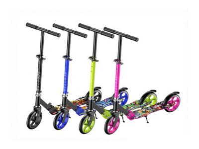 Chine Enfants Été Sport en extérieur en intérieur Scooters à roues grandes Jouets pour motifs multicolores à vendre